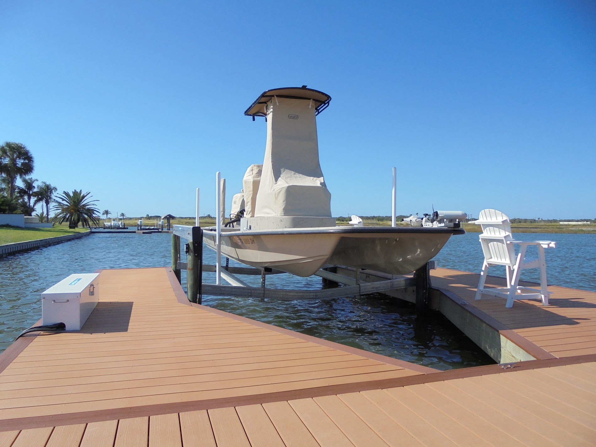 Piling Mount Lifts - Permanent Boat Lifts | ShoreStation®